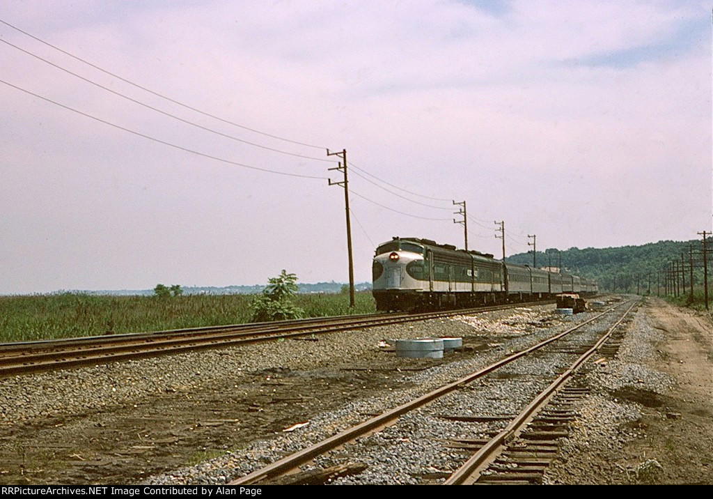NJT E-8As 4330 and 4331 pull nine cars